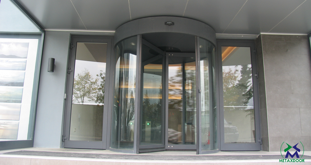 Metaxdoor Automatische Karusselltür HTM METAXDOOR GmbH